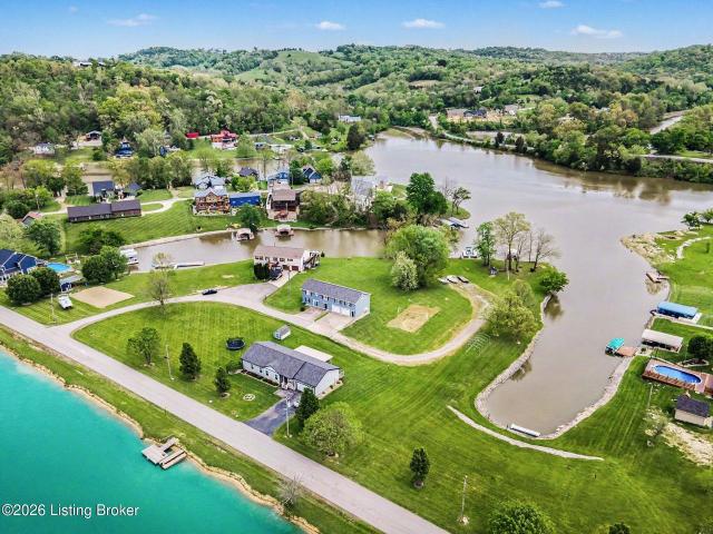 95 Waterside Dr