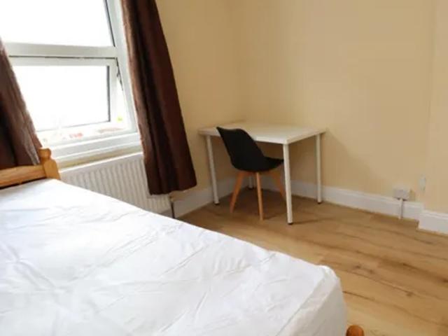 95 Westcombe Hill, London, SE3 7DU, United Kingdom | Room for rent #154574041 | Rentberry