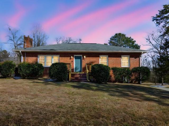 95 Windsor St, Goldston, NC 27252