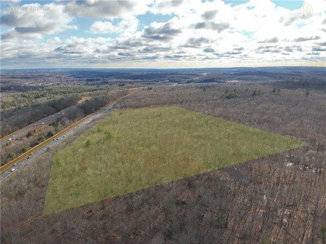95 Wolf Hill Rd, Smithfield, RI 02917