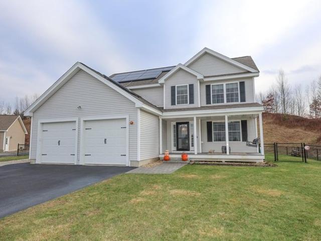 95 Wright Dr, New Boston, NH 03070