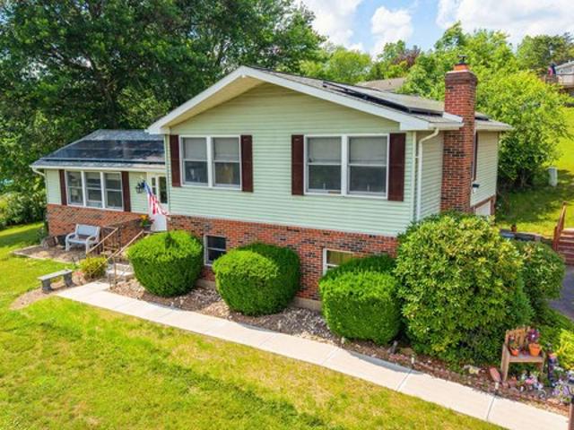 95 Amron Dr, Bloomsburg, PA 17815