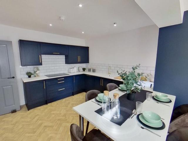 95 Beeston Road, Dunkirk, Nottingham. 6 bed house to rent £4,160 pcm £960 pw