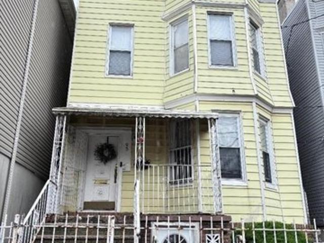 95 Bidwell Ave, Jersey City, NJ 07305