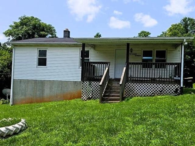 95 Bland St, Rocky Mount, VA 24151