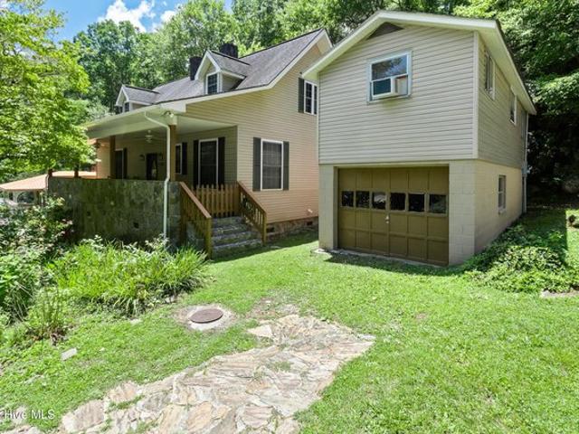 95 Cherokee Ave, Andrews, NC 28901
