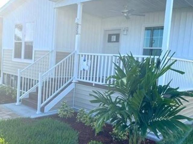 95 Cottonwood Ln, Naples, FL 34112