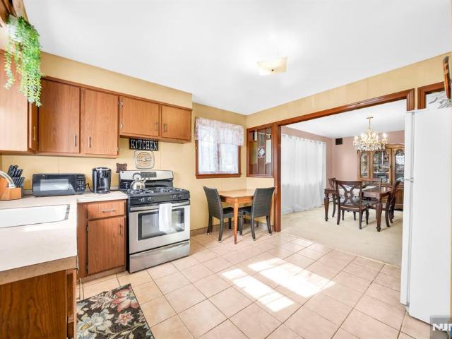 95 E 7th Street