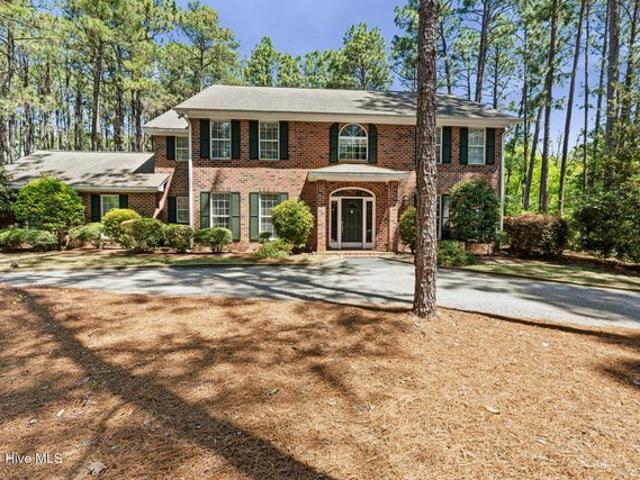 95 El Dorado St, Pinehurst, NC 28374