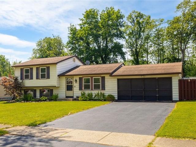 95 Elmford Rd, Rochester, NY 14606