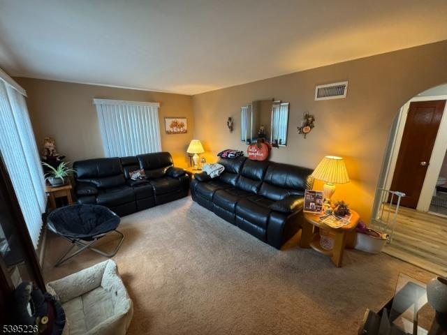 95 Elizabeth Pl, Totowa, NJ 07512 | MLS #3995
