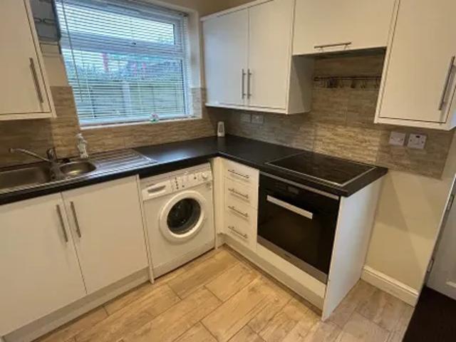 95 Falcon Lodge Crescent, Sutton Coldfield, B75 7LU, United Kingdom | 2 bed house for rent #165461190 | Rentberry