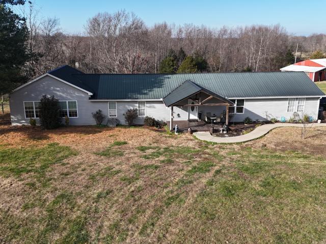 95 Fescue Ln, Lafayette, TN 37083 | MLS #3060 | Compass