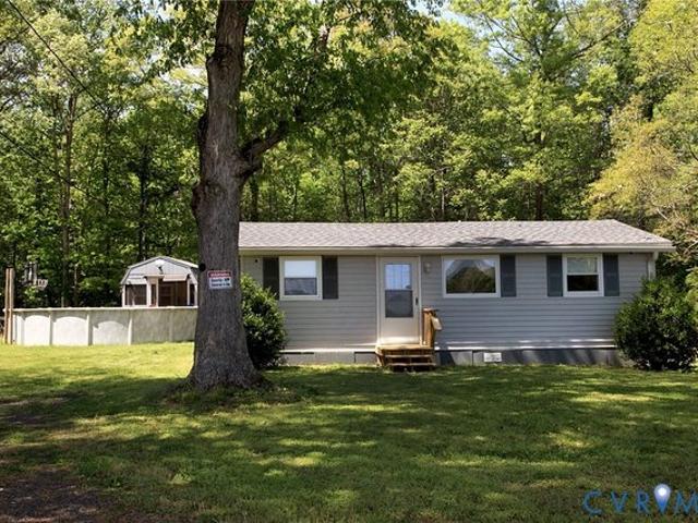 95 Fish Brax Ln, Hague, VA 22469