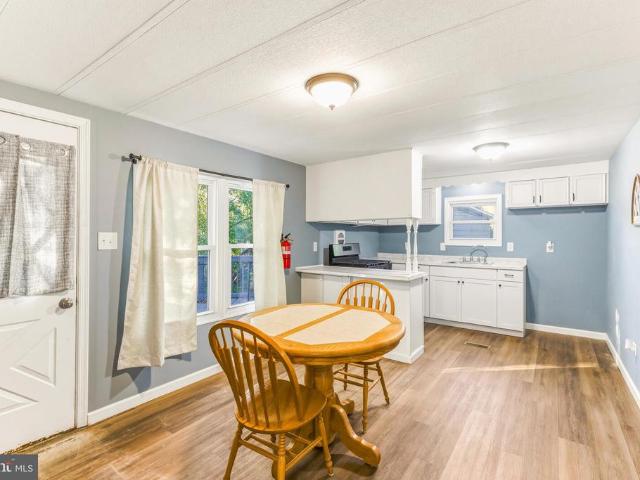95 Hazelwood Dr