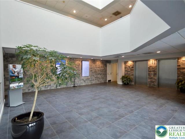 95 Highland Avenue 260