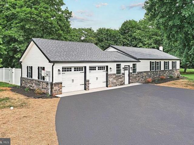 95 Kern Rd, York, PA 17406