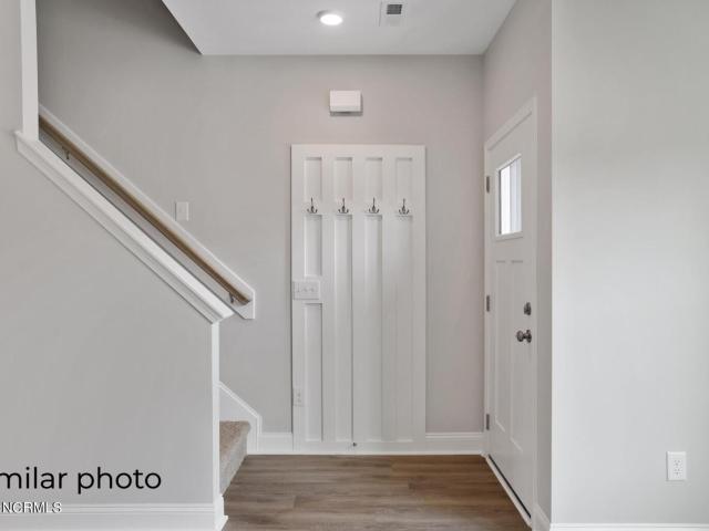 95 Loren Road