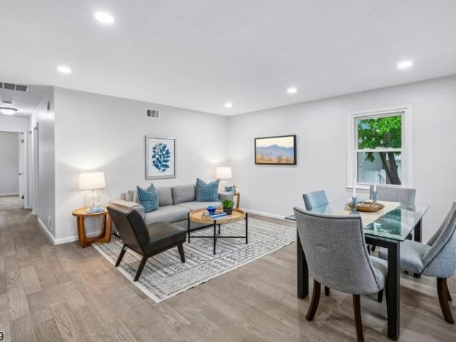 95 Mitchell St