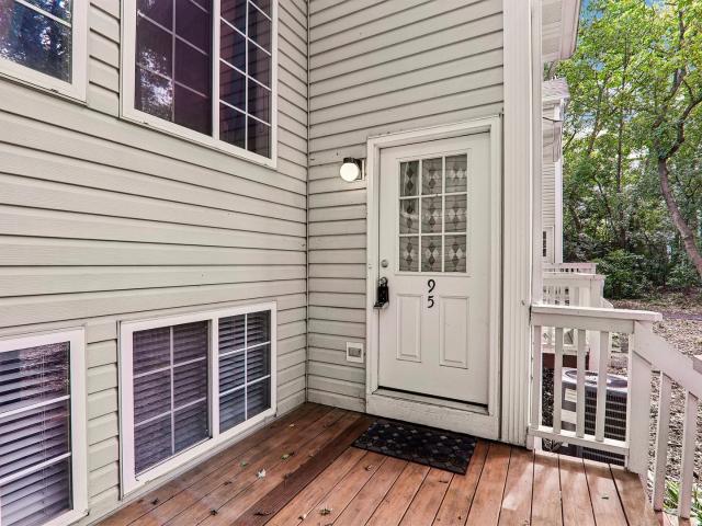 95 N Macgillis Drive