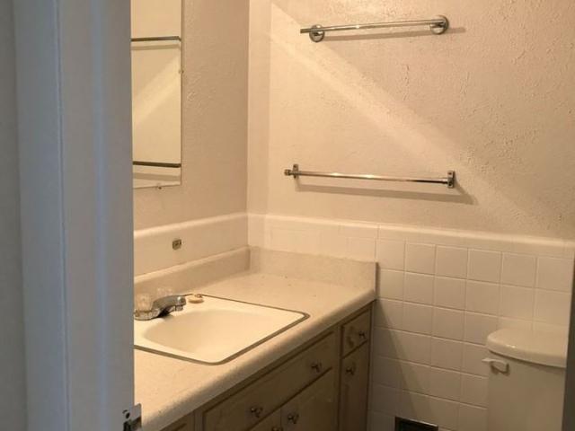 95 N Clarkson St Carolyn Arms Apartments Studio Apartment for Rent at 95 N Clarkson St, Denver, CO 80218 Speer