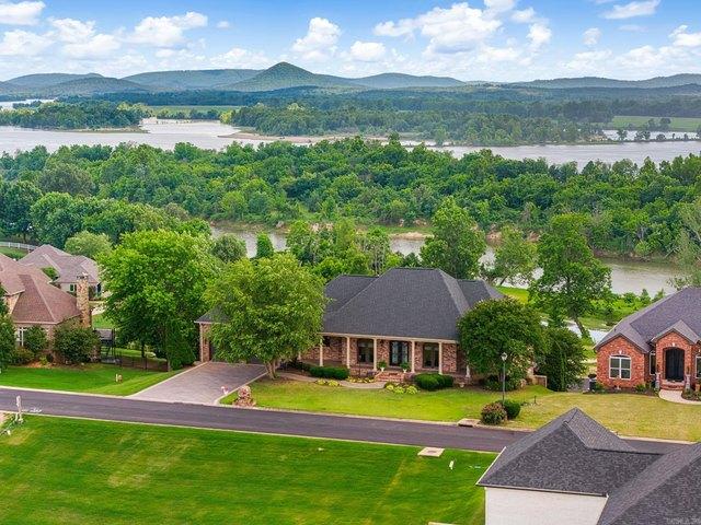 95 River Road Dr W, Mayflower, AR 72106