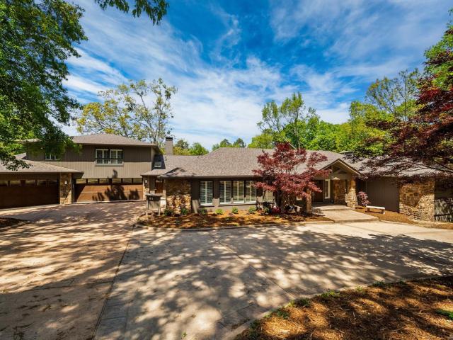 95 Robinwood Drive