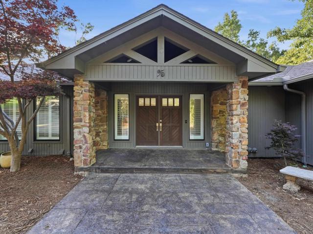95 Robinwood Drive