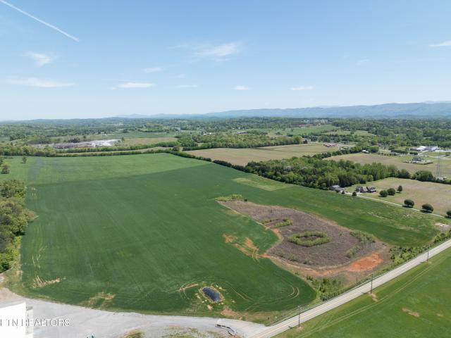 95 S Tract St E, Greenback, TN 37742 | MLS #1301 | Compass