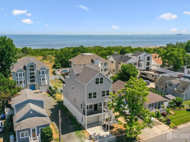 95 seabreeze Avenue