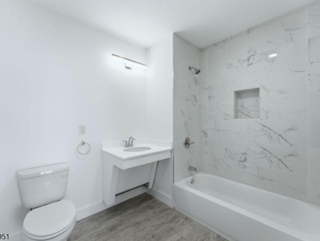 95 Shepherds Ln # 301B