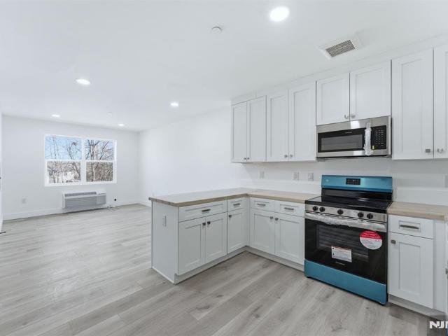 95 Shepherds Lane # 301B