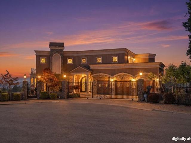 95 Southdown Ct, Hillsborough, CA 94010
