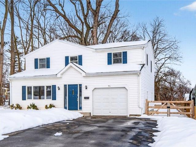 95 Summit St, Fairport, NY 14450