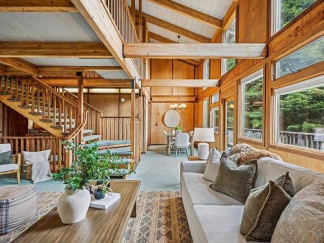 95 Sunnyside Dr, Inverness, CA 94937