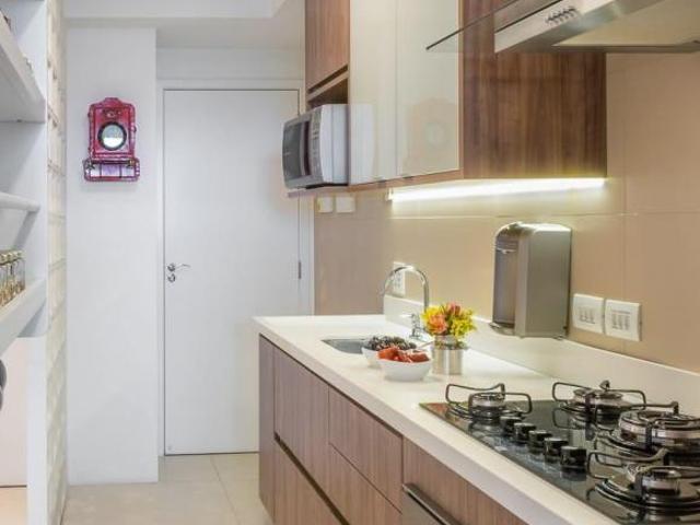 95m² de área útil 2 Vagas 2 Suítes Lavabo Terraço gourmet Sala de estar / TV Sala de jantar C
