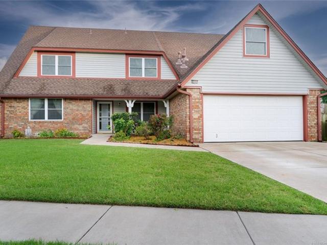 9604 E 25th Pl, Tulsa, OK 74129