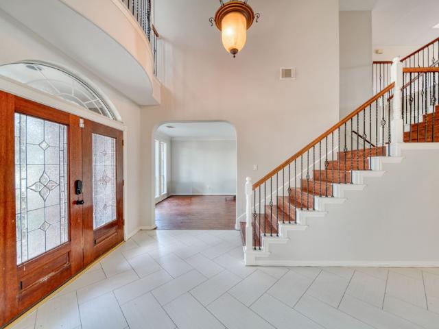 9606 Oakland Lake Way