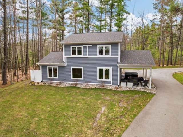 9608 N Long Lake Rd, Traverse City, MI 49685