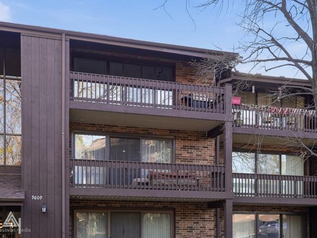 9609 Austin Ave Unit W3, Oak Lawn, IL 60453