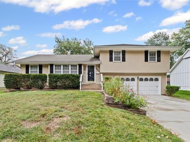 9609 Glenwood St, Overland Park, KS 66212