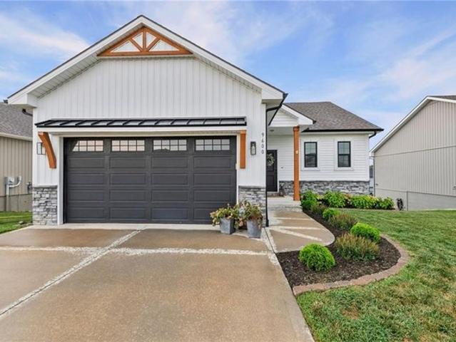 9600 N Lenox Pl, Kansas City, MO 64154
