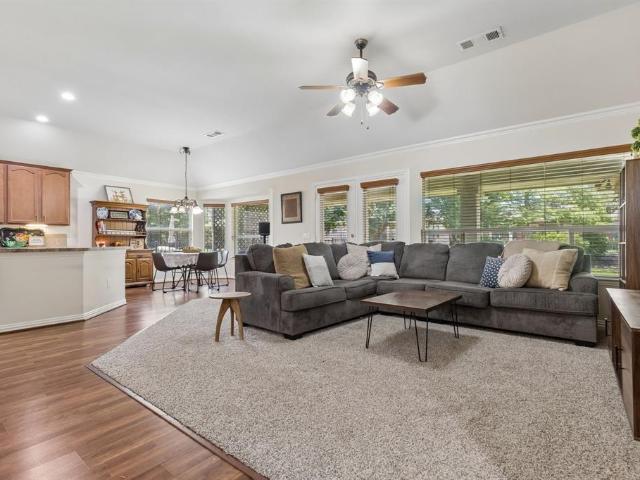 9600 Applewood Trail