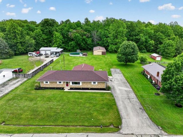 9600 Jewett Dr, Dillsboro, IN 47018