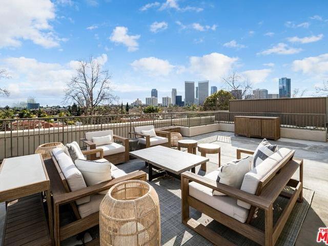 9601 Charleville Blvd #18, Beverly Hills, CA 90212
