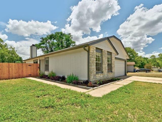 9601 Holly Springs Dr