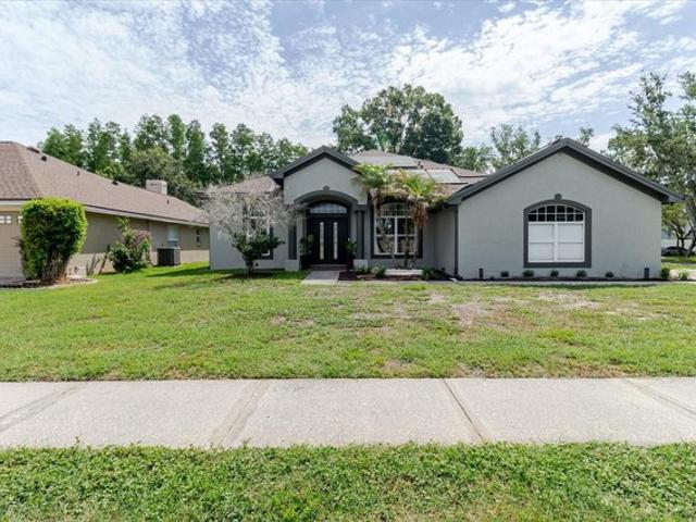 9601 Regents Park Dr, Tampa, FL 33647