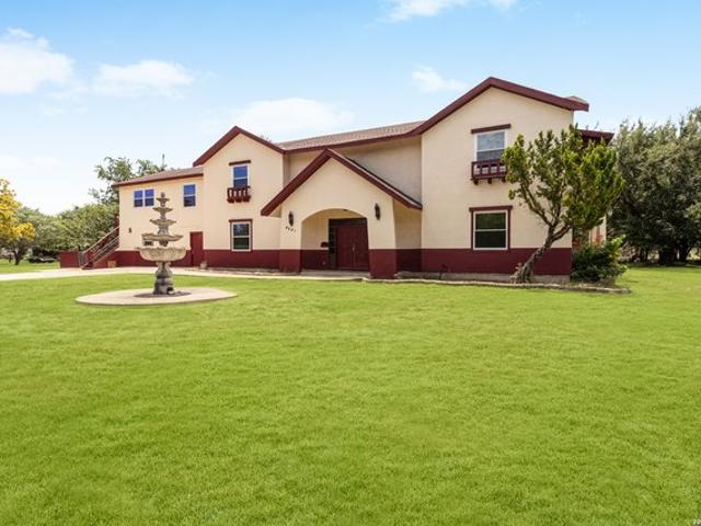 9602 County Road 5723, Castroville, TX 78009