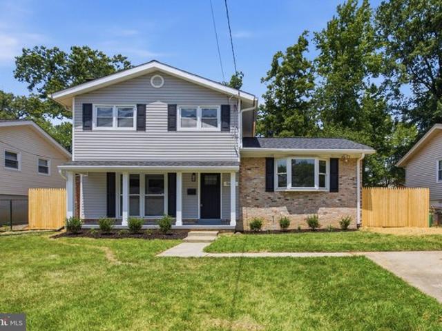 9602 Dubarry Ave, Lanham, MD 20706