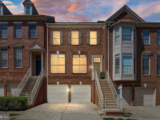 9602 Lagersfield Cir, Vienna, VA 22181 | MLS #VAFX2300 | Compass